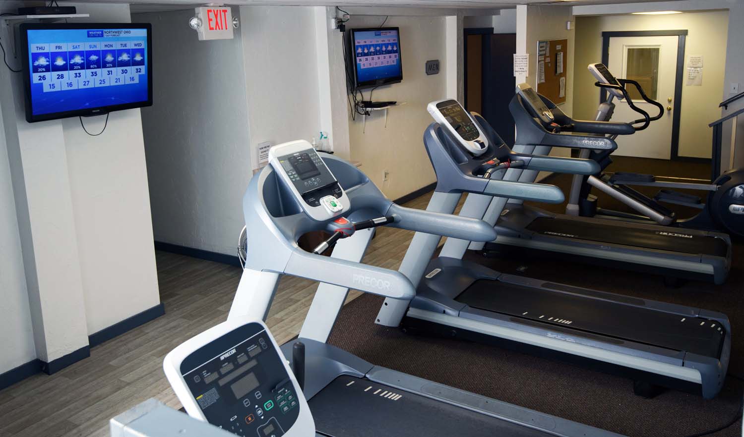 Gym Equipment – Versailles Fitness Center