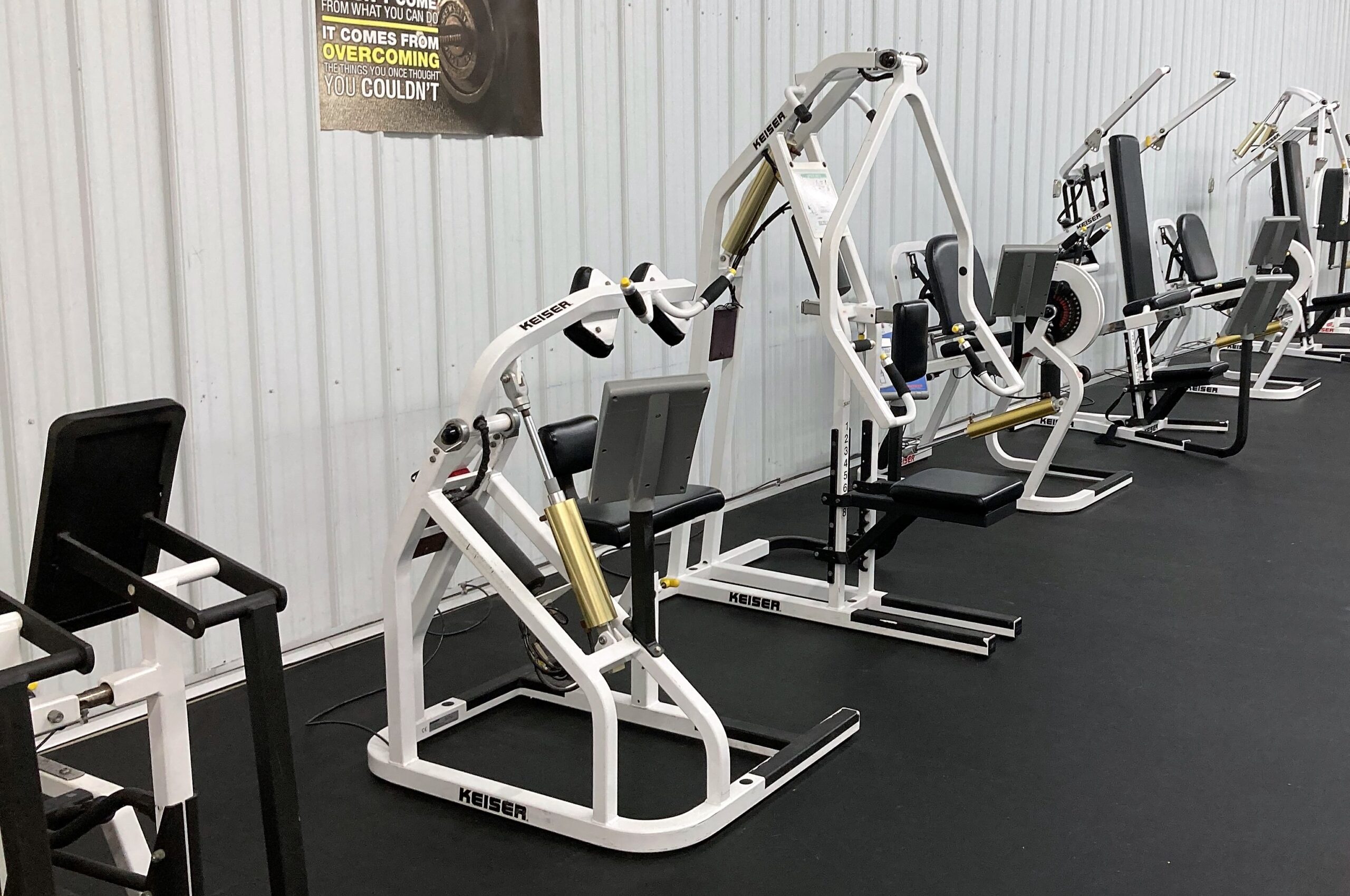 Gym Equipment – Versailles Fitness Center