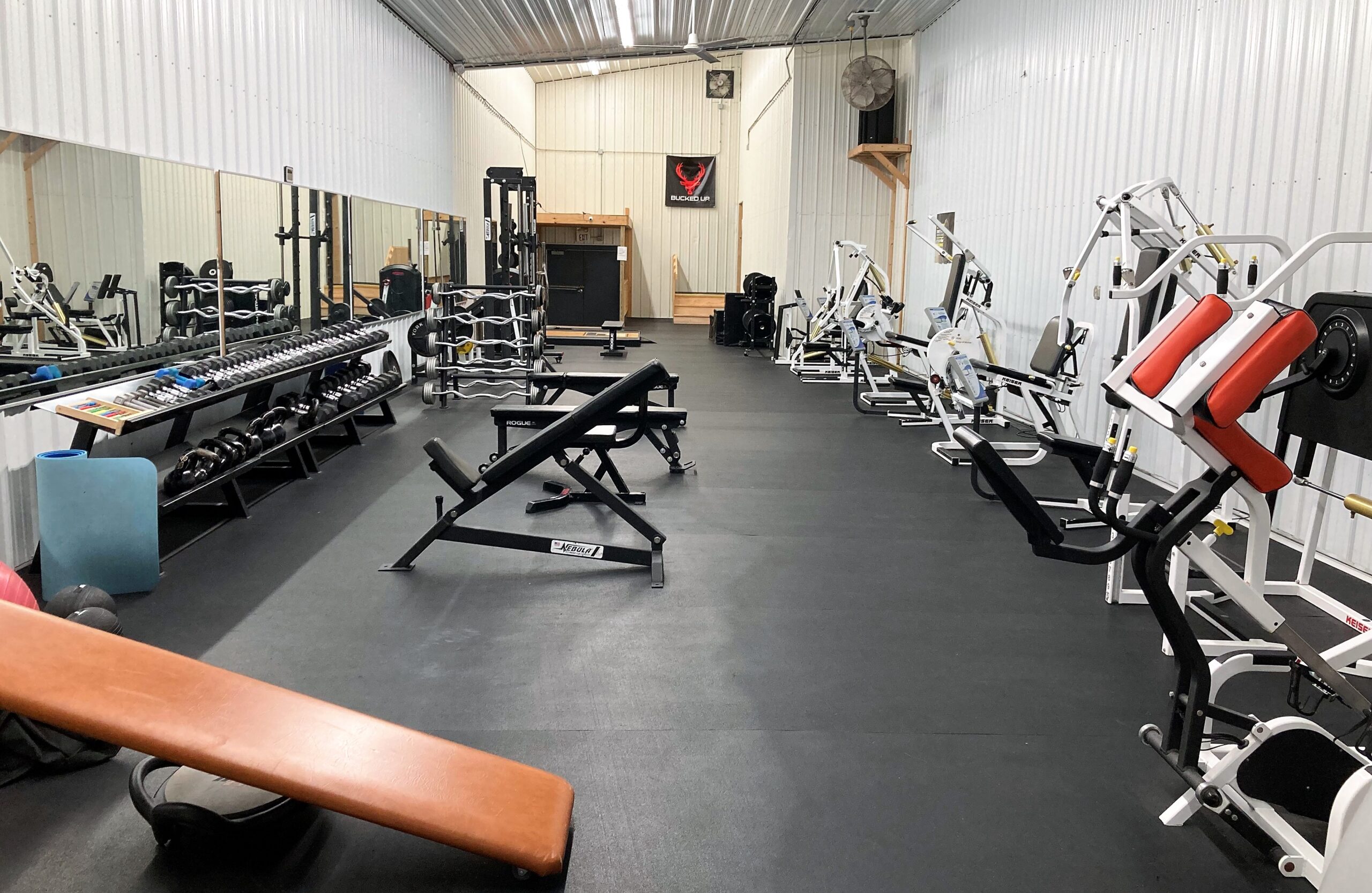 Gym Equipment – Versailles Fitness Center